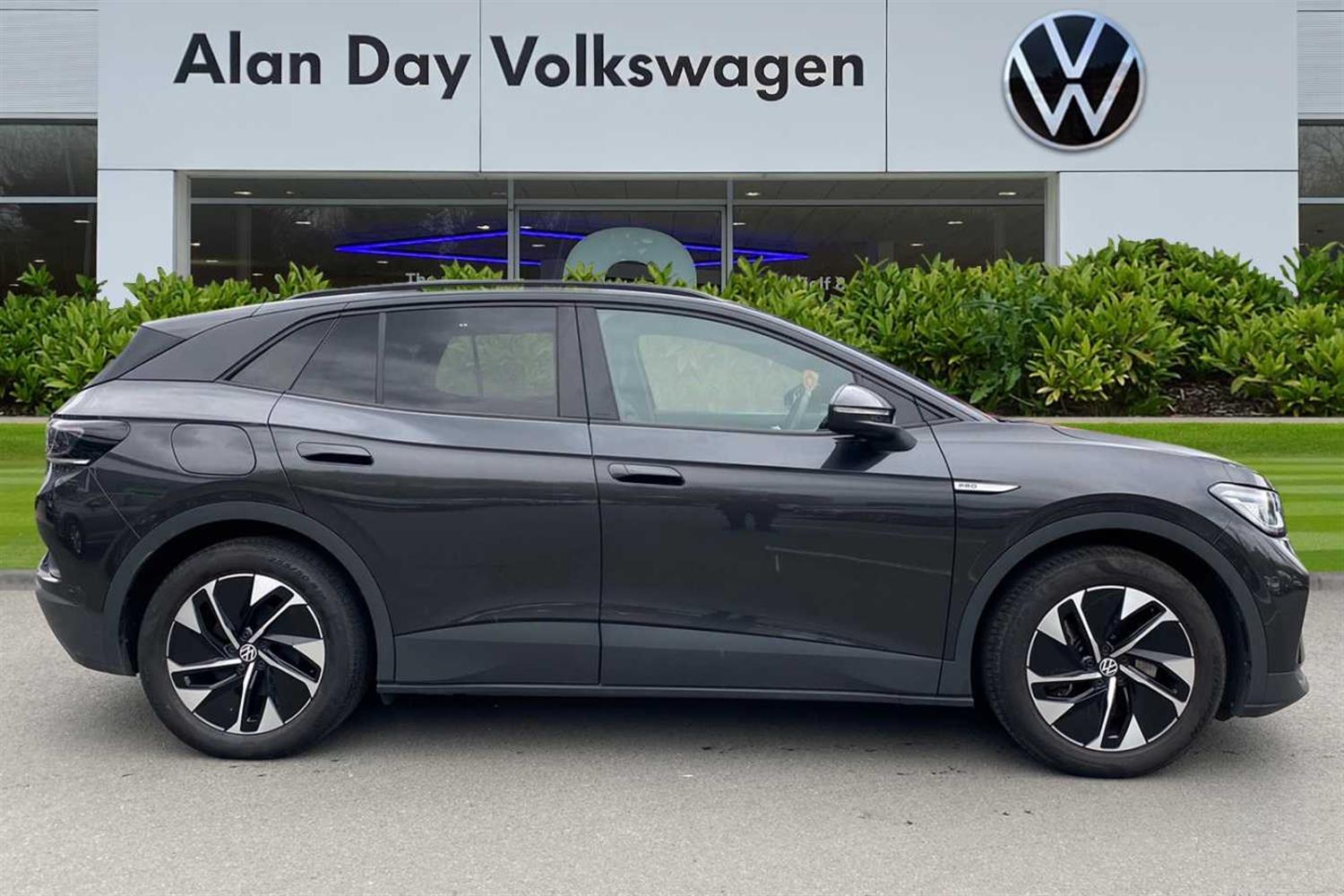 Alan Day Group - 2022 Volkswagen ID.4 E (204ps) Family (77kWh) Pro ...